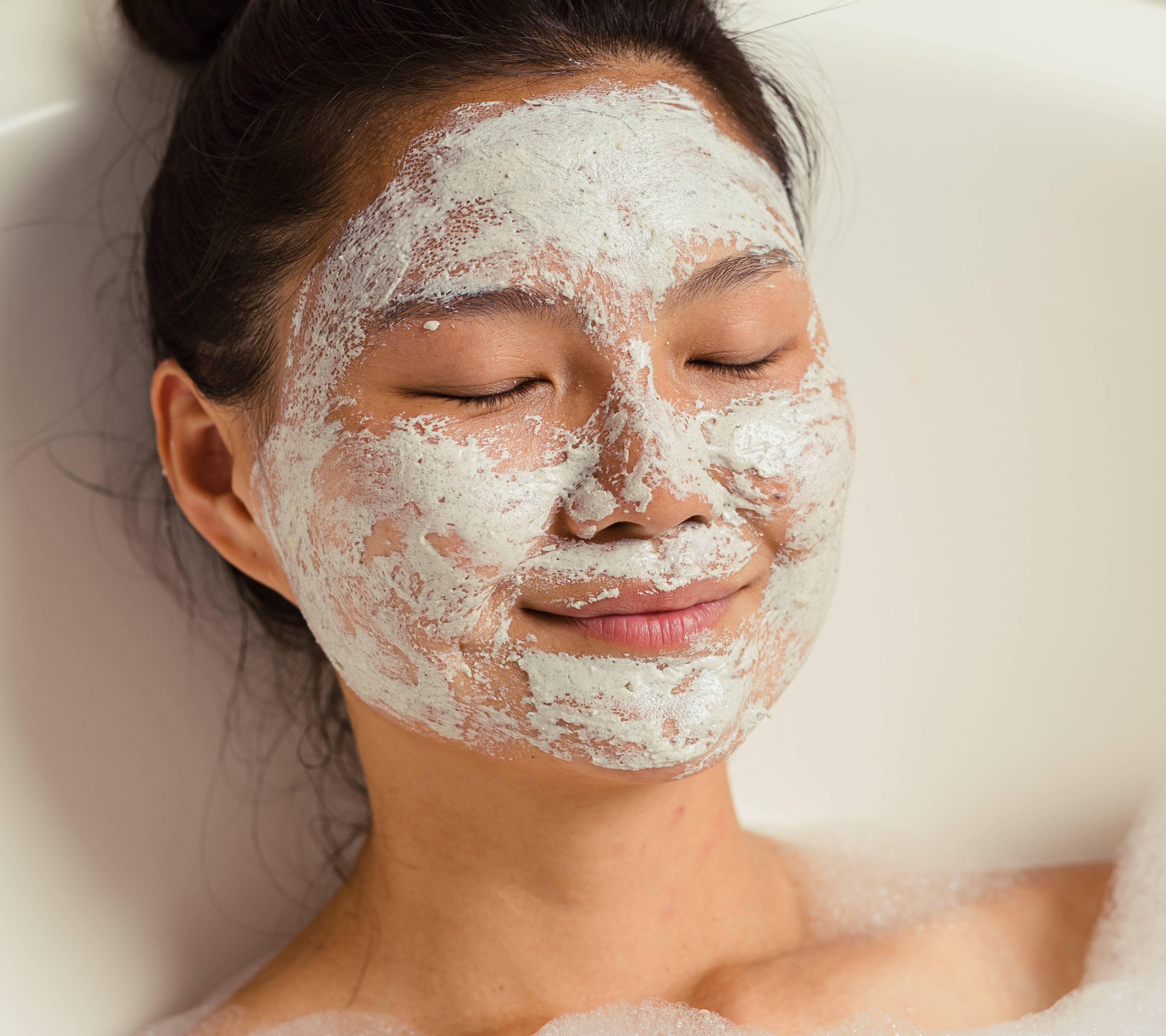 Date Night Fresh Face Mask LUSH